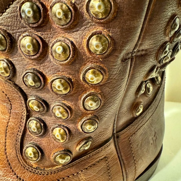 Frye | Shoes | Frye Wyatt Disc Short Ankle Western Boots | Poshmark